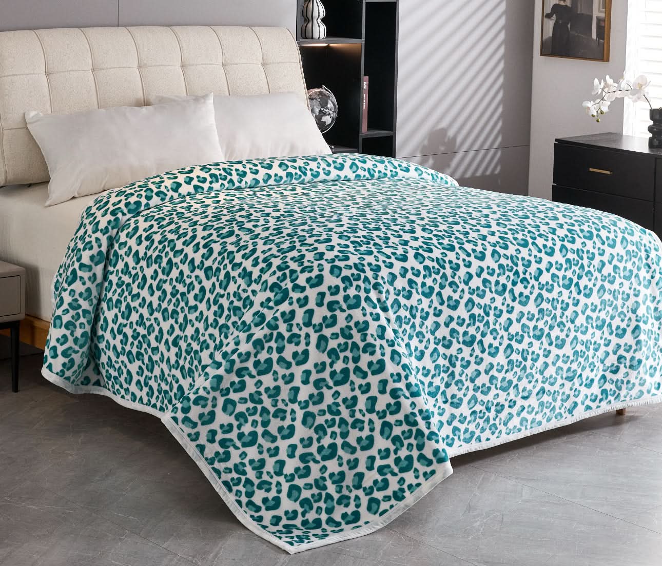 Turquoise Cheetah Super Plush Blanket – Crutcher's Western